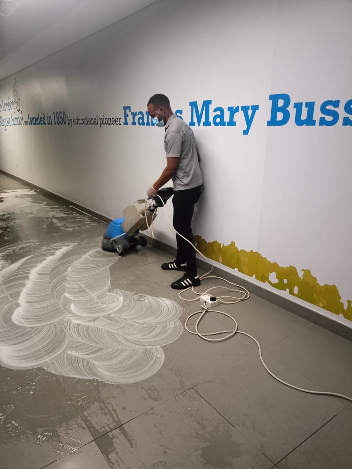 Professional Cleaning Company in Dubai | VR Cleaning Services
